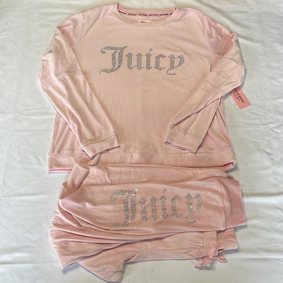 Juicy Couture | Intimates & Sleepwear | Juicy Couture Lola Pink Set ...